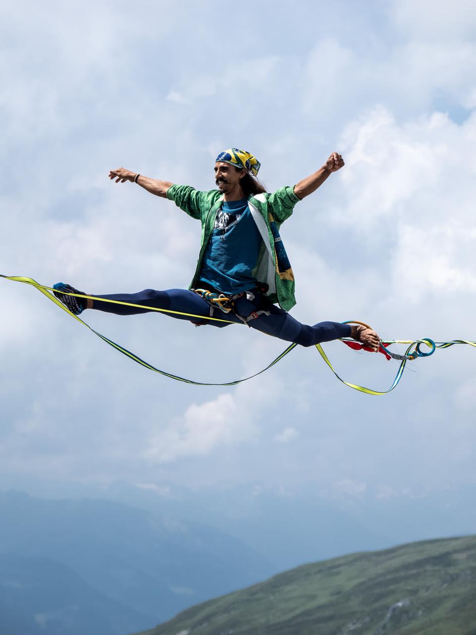 Atleta baiano de Itamaraju é campeão mundial de slackline, com quebra ...